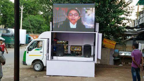 led-van-screen-advertising