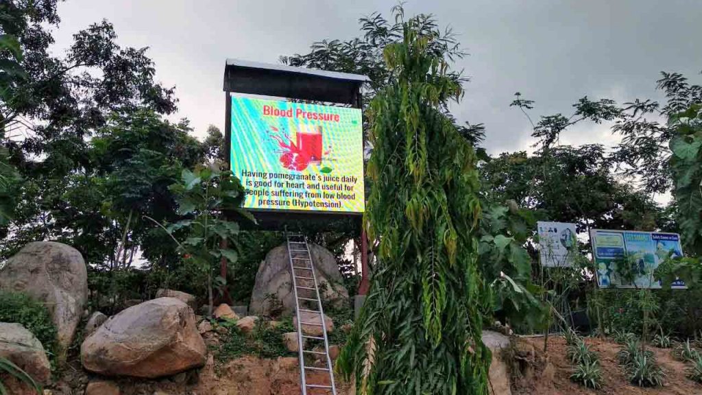 outdoor-led-environmental-data-display-board